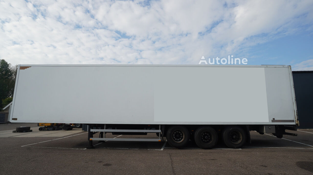 Jumbo 3 AXLE CLOSED BOX furgon poluprikolica