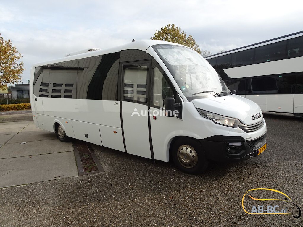 IVECO Rosero First turistički autobus
