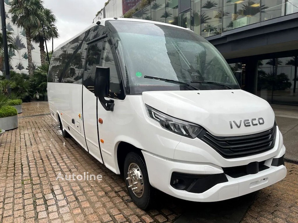 Prodaje se IVECO Indcar prigradski autobus na aukciji