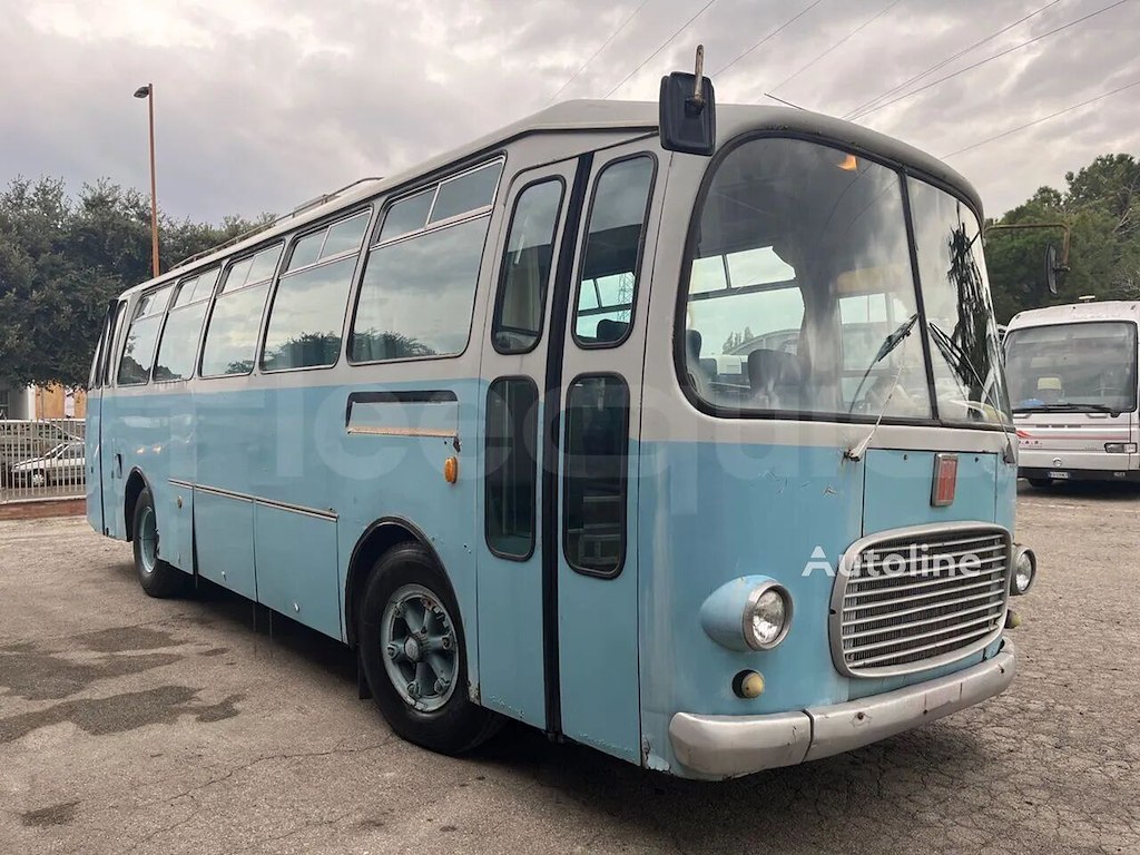 Prodaje se Fiat 309/1 prigradski autobus na aukciji