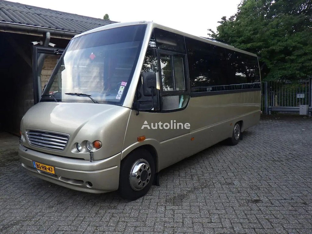 Mercedes-Benz 814 D Touringcar / 26 persoons 814 D Touringcar / 26 persoons Bl putnički minibus