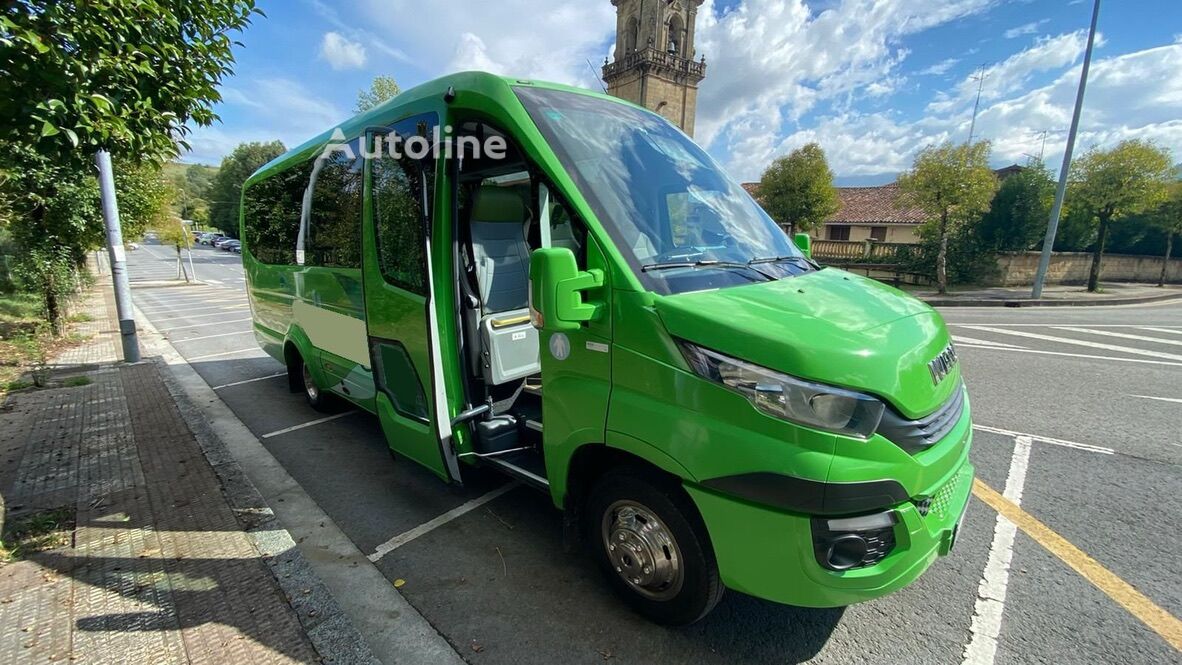 IVECO Daily Ferqui Sunset putnički minibus