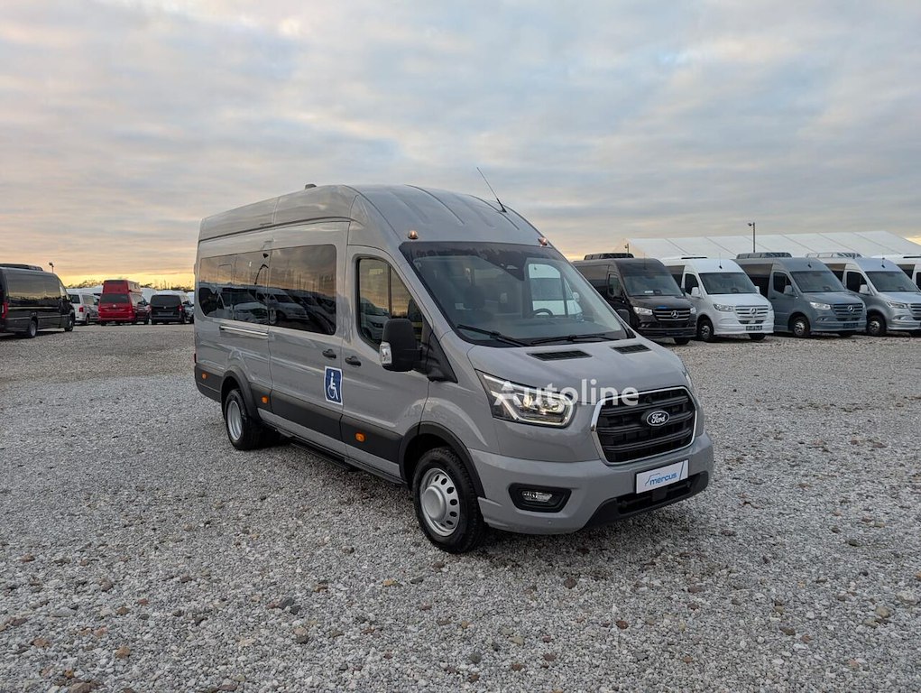 Novi Ford Transit putnički minibus