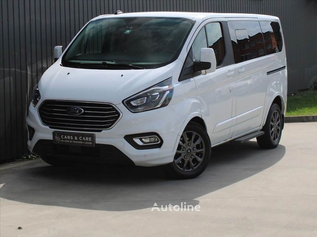 Ford Tourneo Custom putnički minibus
