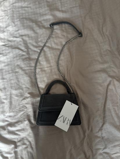 Zara torbica nova