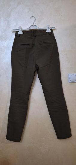 H&M maslinasto zelene pantalone NOVO