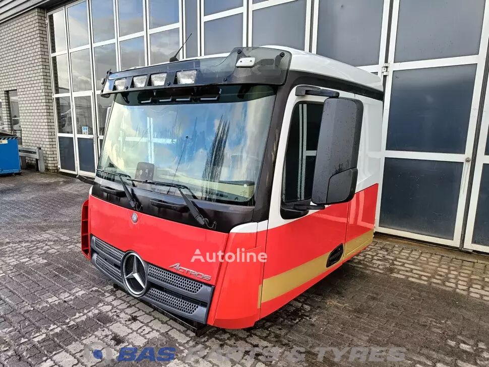 Mercedes-Benz Actros MP4 Mercedes ClassicSpace L-cab L2H1 ClassicSpace L-cab L A 000 600 01 01 kabina za kamiona