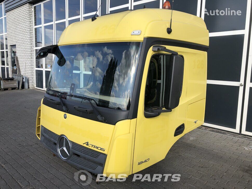Mercedes-Benz Actros MP4 Mercedes StreamSpace L-cab L2H2 StreamSpace L-cab L2H A 000 600 01 01 kabina za kamiona
