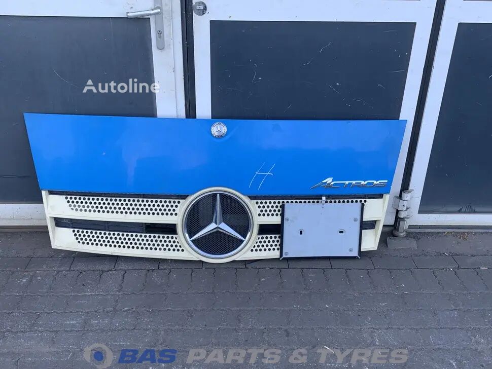 Mercedes-Benz Actros MP4 Front cover Mercedes A 960 750 03 18 rešetka hladnjaka za kamiona