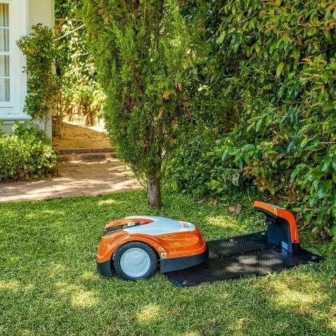 STIHL IMOW RMI 422.2 P - ROBOTSKA KOSAČICA