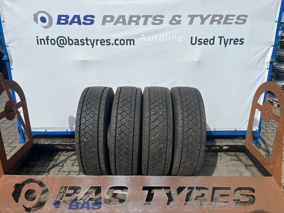 Goodyear Goodyear 285/70R19.5 KMax D 146/144 M+S 3PMSF used set guma za kamione