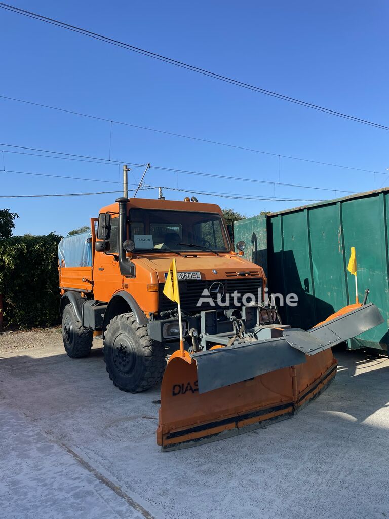 Mercedes-Benz Unimog U1600 univerzalna komunalna mašina