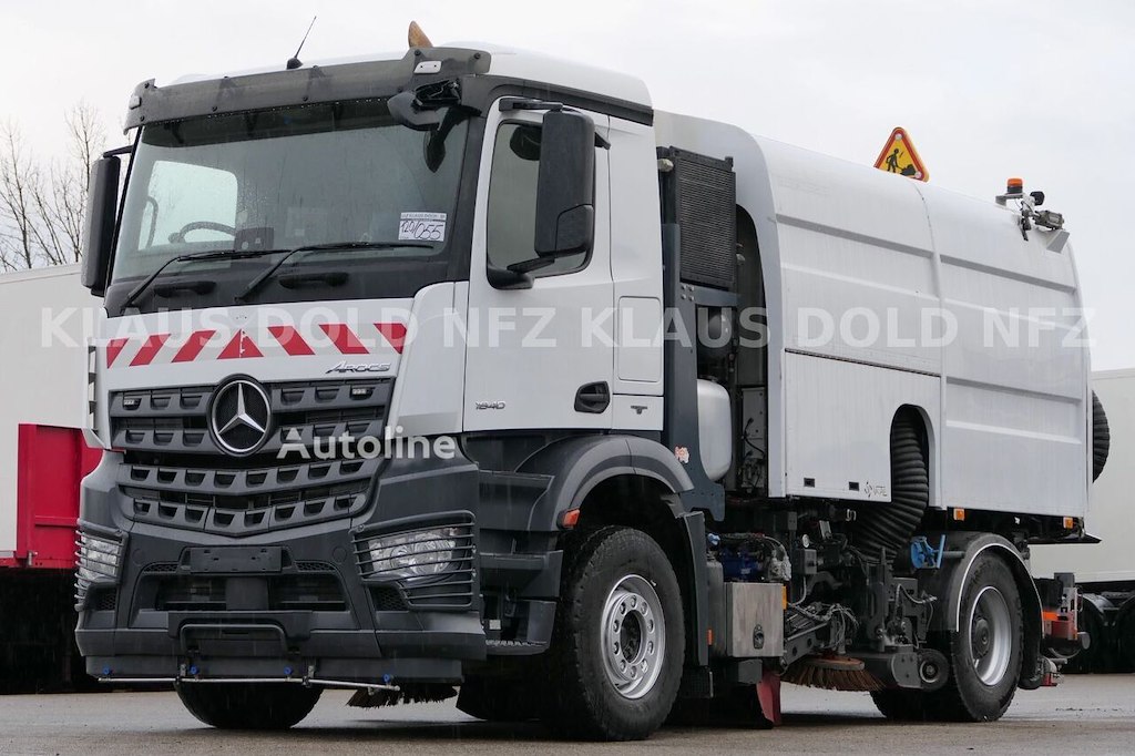 Mercedes-Benz Arocs 1840 Straßenkehrmaschine BH 9 Kamera vozilo za čišćenje ulica