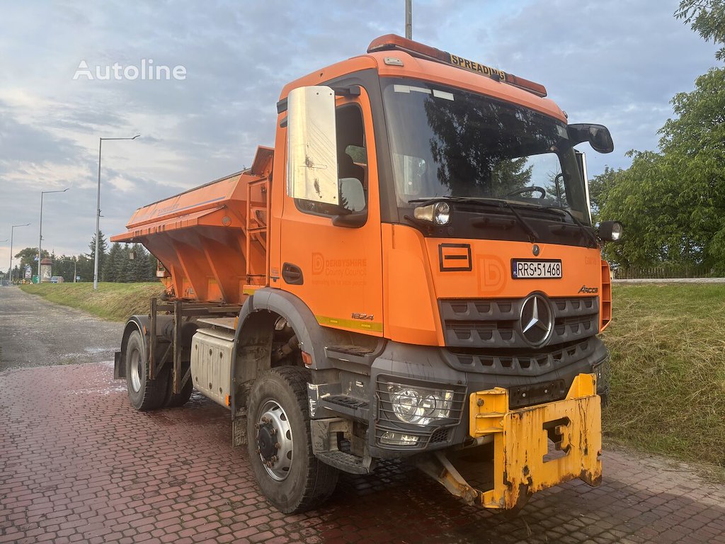 Mercedes-Benz Arocs 1824 rasipač peska