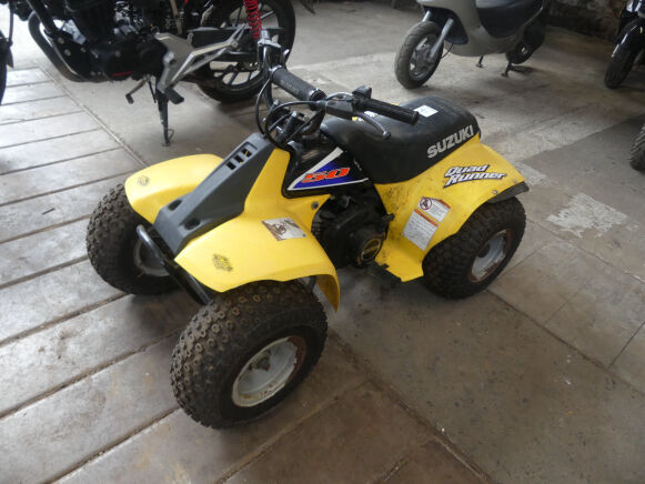 Prodaje se Suzuki Quad Runner četverocikl na aukciji
