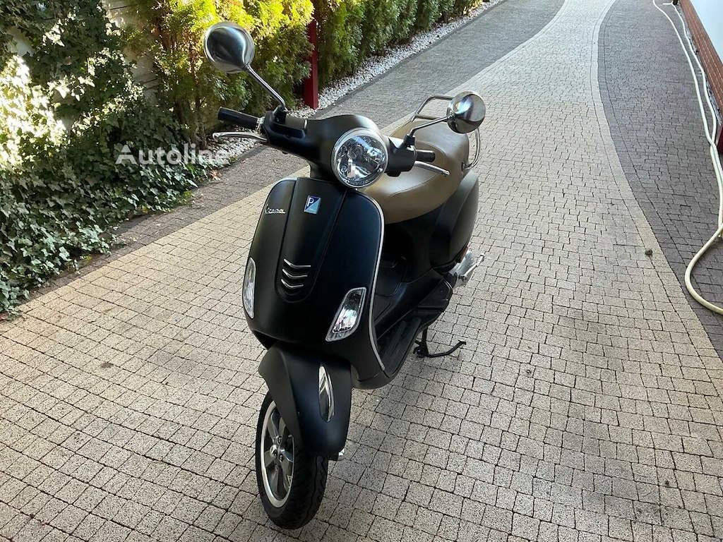 Prodaje se Vespa skuter na aukciji