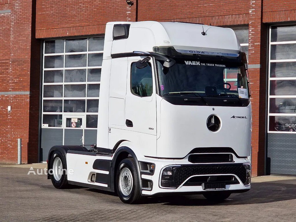 Novi Mercedes-Benz Actros 1851 Procab GigaSpace 4x2 - New - Retarder - Mirror cam - tegljač