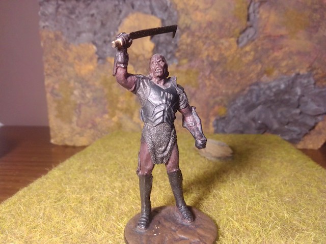 Eaglemoss uruk hai general at Helm s deep