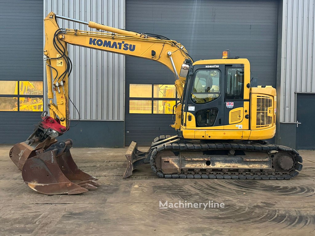 Komatsu PC138-11 bager guseničar