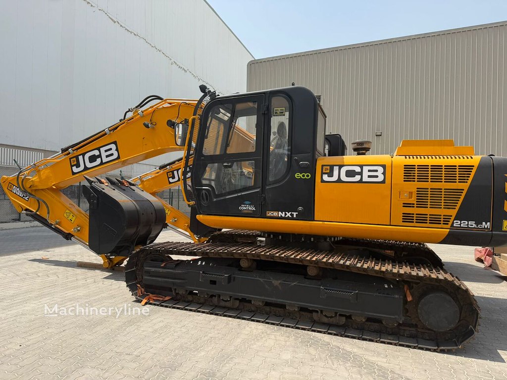 Novi JCB 225 bager guseničar