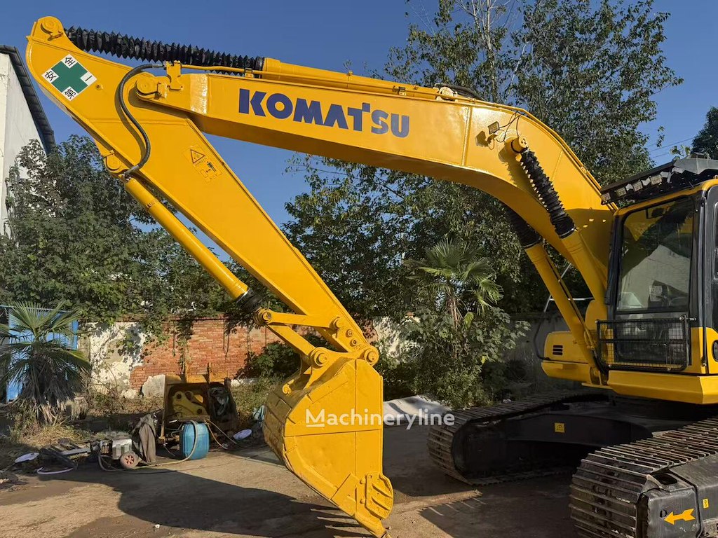 Komatsu PC210-8 bager guseničar