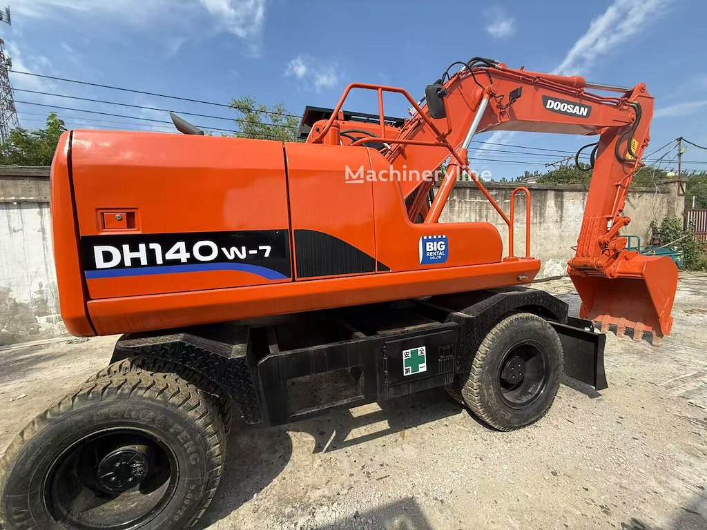 Doosan DH140W bager točkaš
