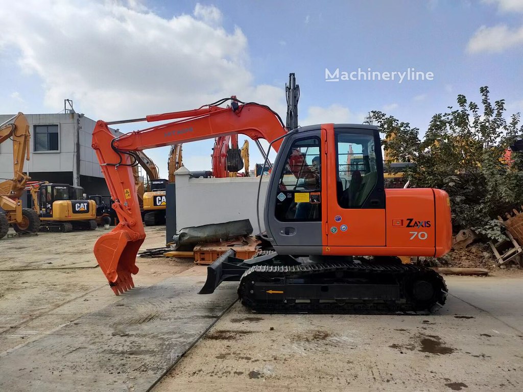 Hitachi zx70-6 mini bager