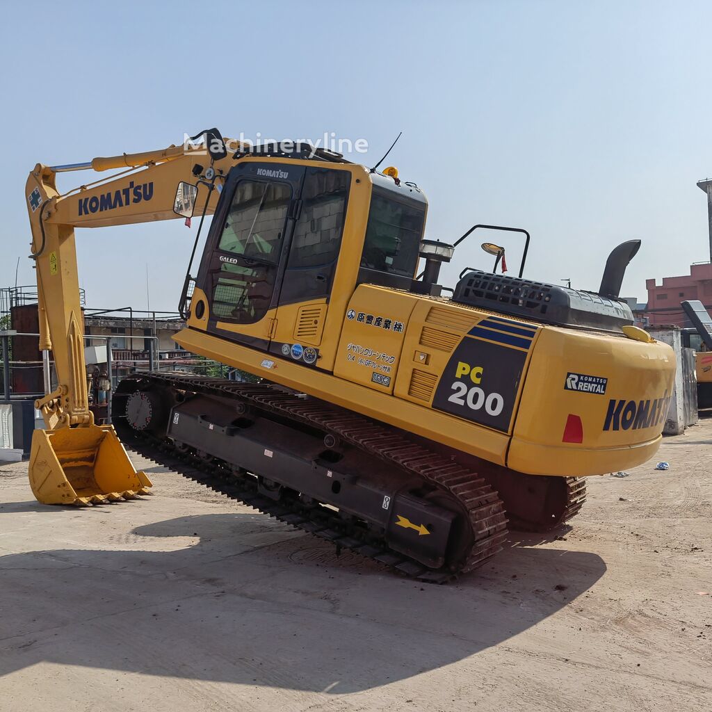 Komatsu PC200-8 bager guseničar