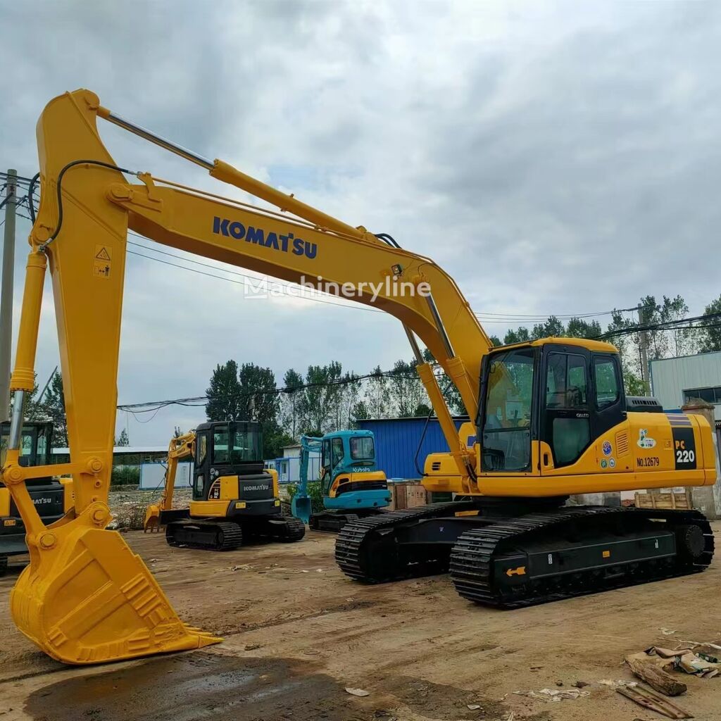 Komatsu PC220-7 bager guseničar