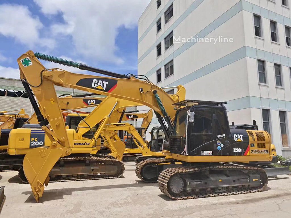 Caterpillar 320D bager guseničar