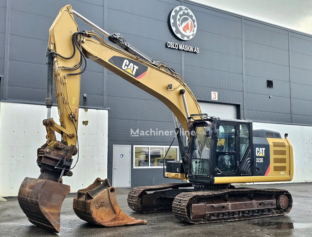 Caterpillar 323 EL bager guseničar