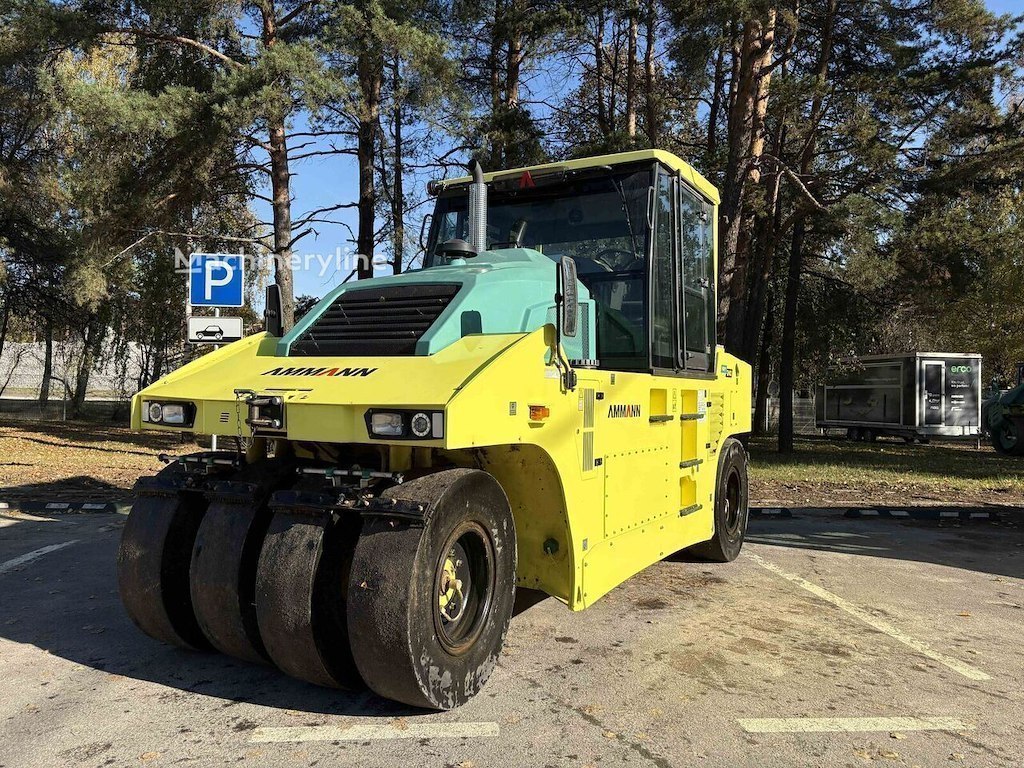 Ammann ART 240 pneumatski valjak
