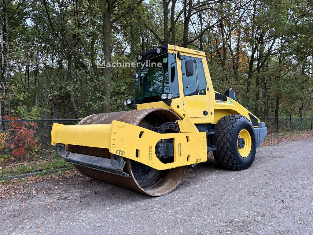 BOMAG BW 213 D H-4 i EVIB/BVC / Airco / German machine kompaktor s jednim valjkom
