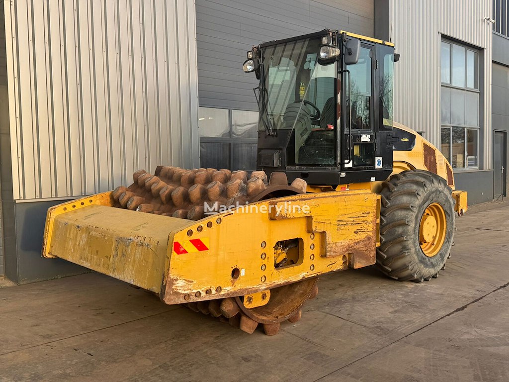 Caterpillar CP76 Padfoot roller kompaktor s jednim valjkom