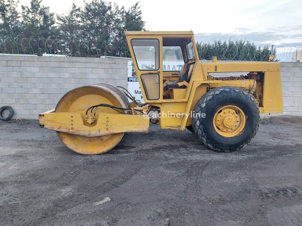 BOMAG BW212 kompaktor s jednim valjkom