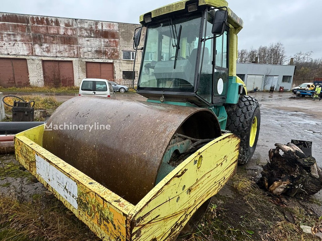 Ammann ASC 110 kompaktor s jednim valjkom
