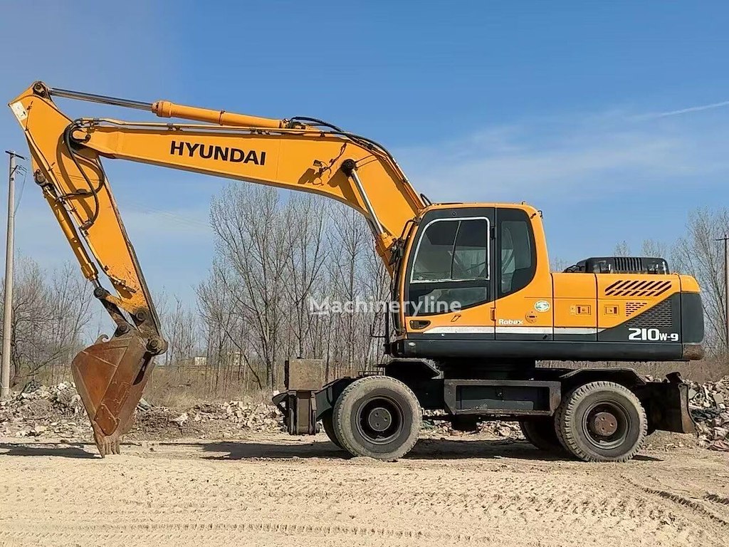 Hyundai R210W-9 bager točkaš