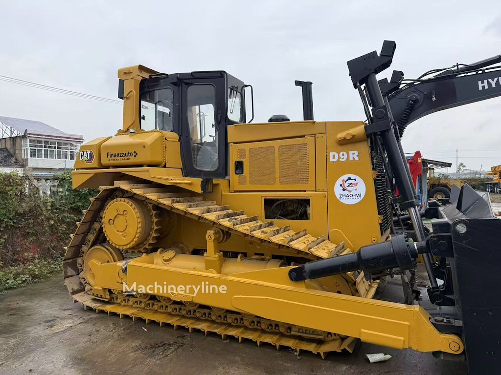 Caterpillar D9R buldožer