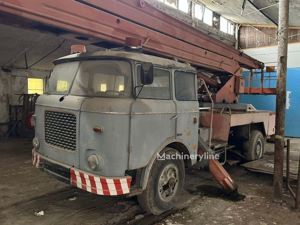 LIAZ MP20-1 auto dizalica s korpom