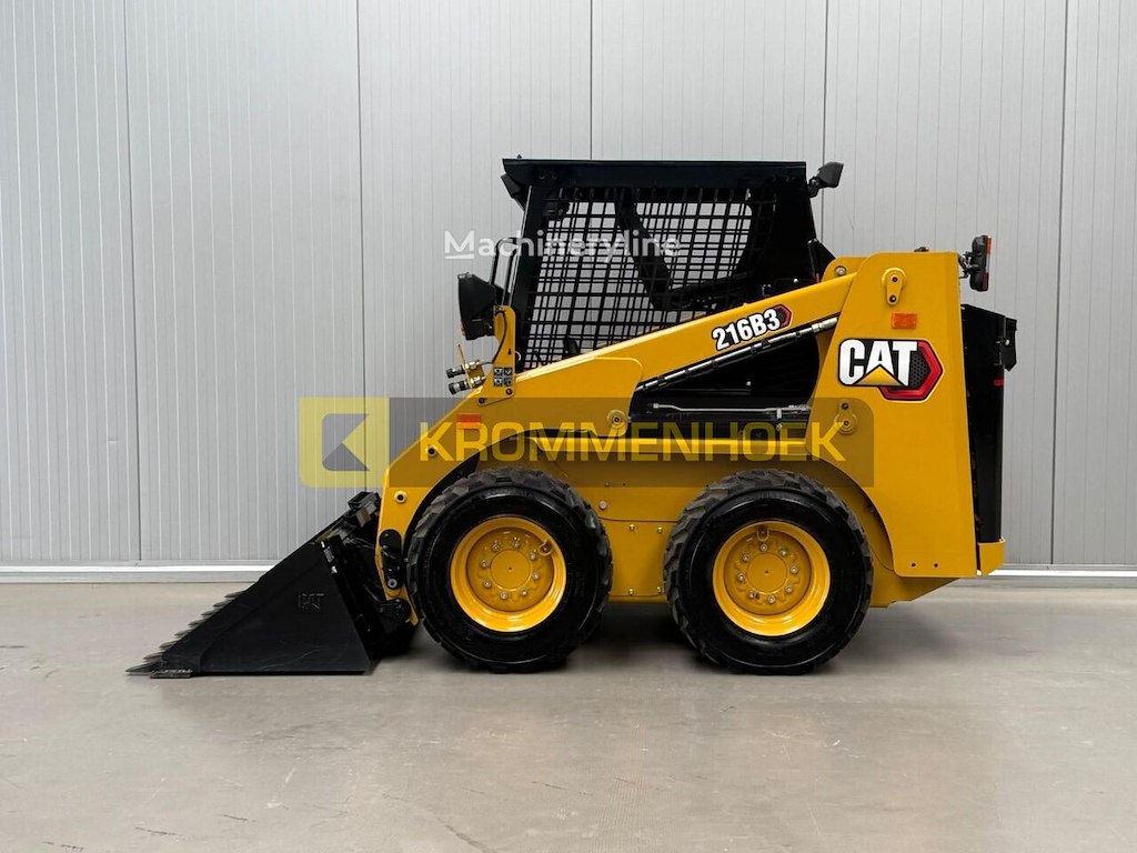 Caterpillar 216 B3 mini utovarivač