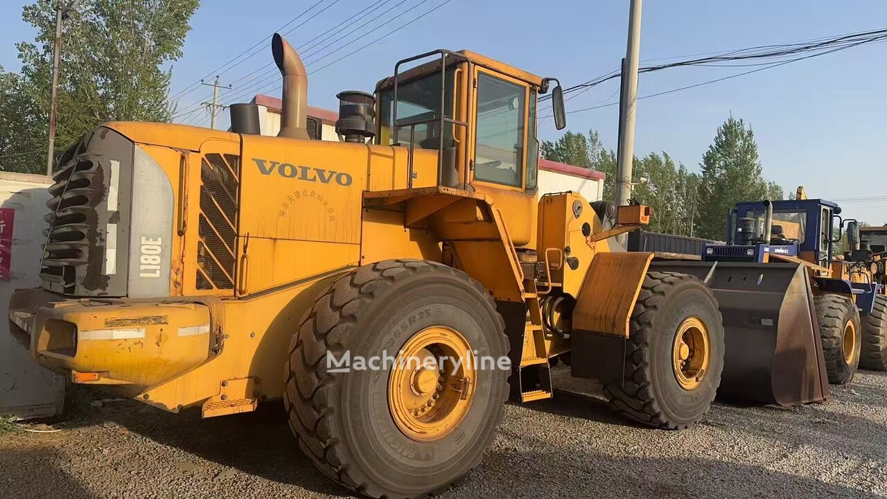 Volvo L180F prednji utovarivač