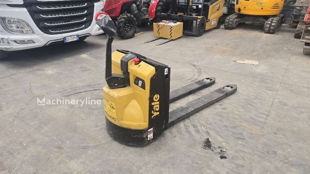 Yale NR 7 MP16 + NR 2 YALE MS12 N.1 CARRELLO ELEVATORE YALE MOD.MP16 električni paletar
