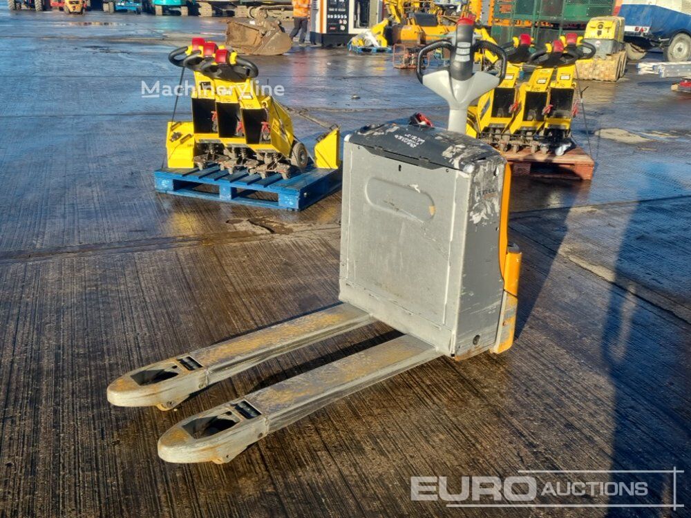 Prodaje se Still EXU16 kašiku za prednje utovarivač na aukciji