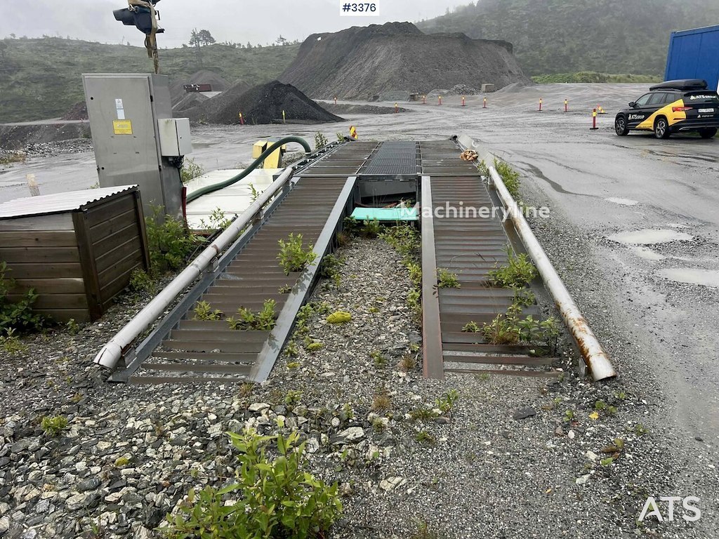 Til lastebil, lite brukt sistem za pranje točkova