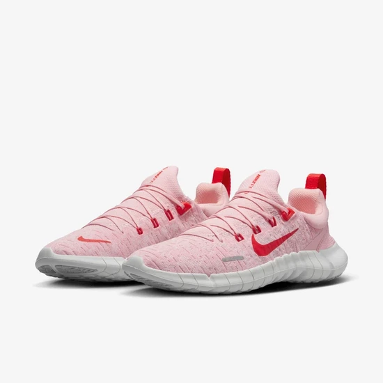 NIKE Women's Free Run 5.0
