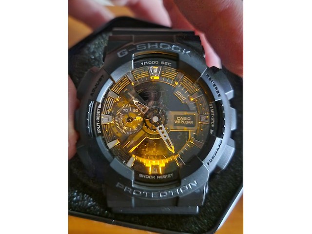 CASIO G-SHOCK Muški sportski vodootporni sat GA-110GB-1