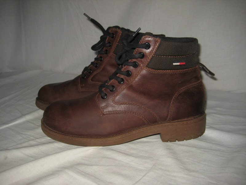 ORIGINAL " TOMMY HILFIGER " DUBOKE CIPELE - KOZA
