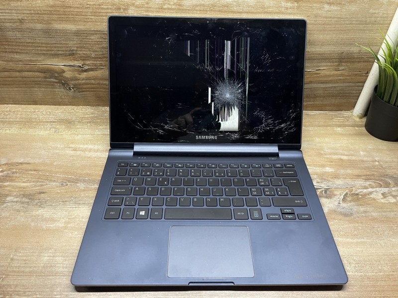 Samsung ATIV Book 9+ i5 ultrabook TOP