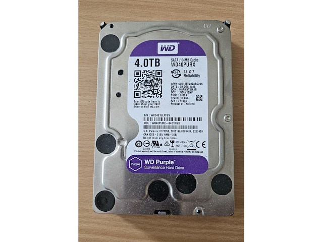 Western Digital 4TB WD40PURX neispravan