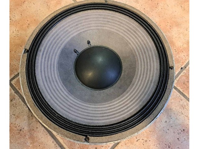JBL E120